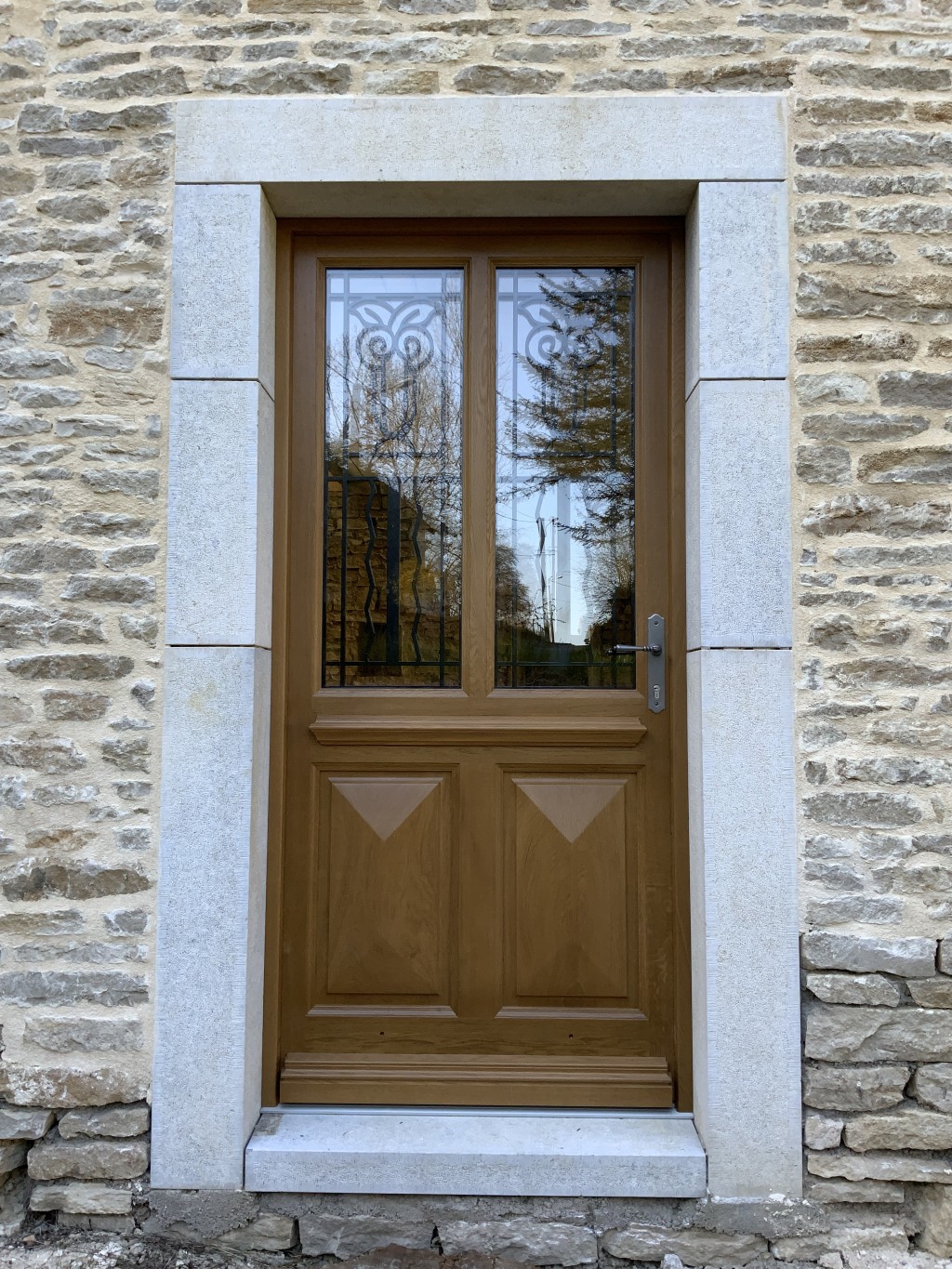 Une porte pour embellir votre entrée